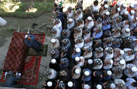Overhead View People Praying Funeral Ceremony Editorial Stock Photo ...