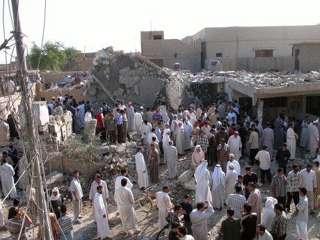 Iraqi People Inspect Rubble House Attacked Editorial Stock Photo ...