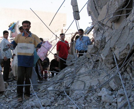 Iraqi People Inspect Rubble House Attacked Editorial Stock Photo ...