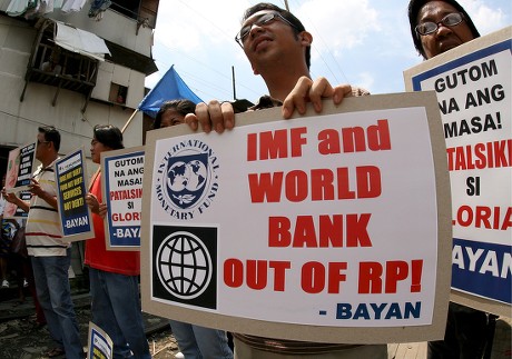Filipino Protesters Hold Placards Mocking Philippine Editorial Stock ...