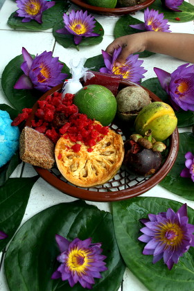 Fruits Flowers Arranged Religious Ritual Banyan Editorial Stock Photo ...