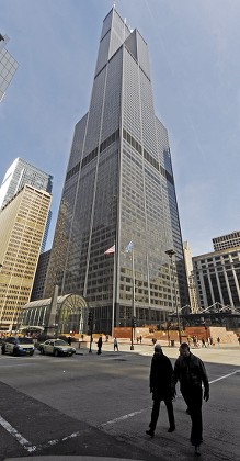 Man Photographed By Sign Sears Tower Editorial Stock Photo - Stock ...