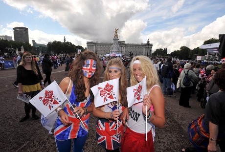 88 Handover moment Stock Pictures, Editorial Images and Stock Photos ...