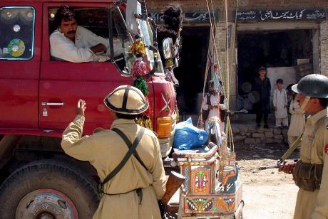 Pakistani Paramilitary Soldiers Check Vehicles Security Editorial Stock ...