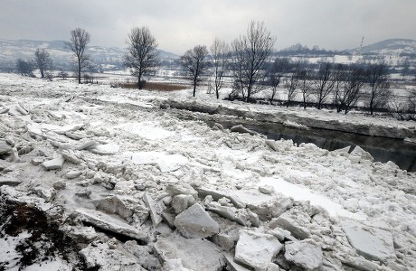 Floes on Bosna river in Janjevci, Bosnia And Herzegovina - 16 Jan 2017 ...
