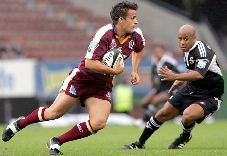 Reds Scrumhalf Nic Berry L Makes Editorial Stock Photo - Stock Image ...