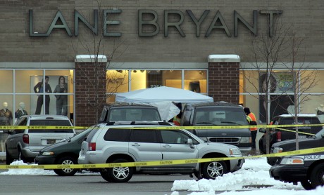 Authorities Begin Remove Victims Saturdays Shooting Editorial Stock ...