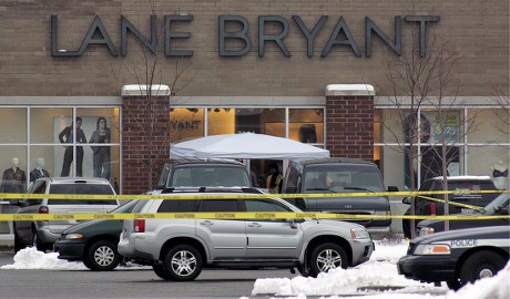 Authorities Begin Remove Victims Saturdays Shooting Editorial Stock ...