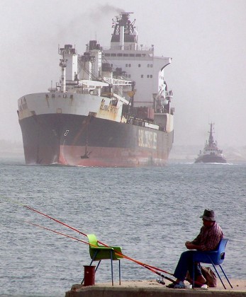 Egyptians Fish Us Cargo Ship Global Editorial Stock Photo - Stock Image ...