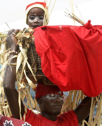 Nigerian Juju Priest Urhobo Tribe Carries Editorial Stock Photo - Stock ...