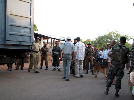 Sri Lankan Police Army Personnel Checking Editorial Stock Photo - Stock ...