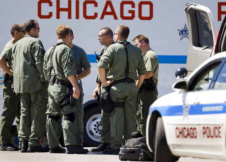 Chicago Police Swat Team Members Assemble Editorial Stock Photo - Stock ...