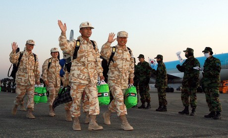 South Korean Soldiers Greet Colleagues Zaytun Editorial Stock Photo ...