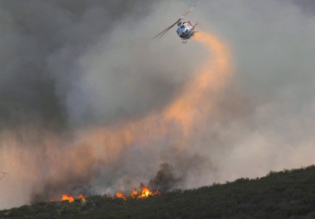 Los Angeles County Fire Helicopter Drops Editorial Stock Photo - Stock ...