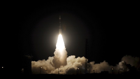 41 Tracking of the rocket Stock Pictures, Editorial Images and Stock ...