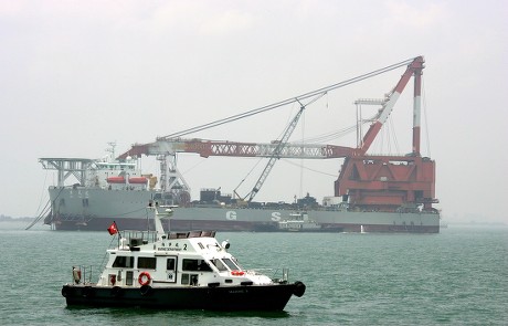 Heavylift Crane Barge Hua Tian Long Editorial Stock Photo - Stock Image ...