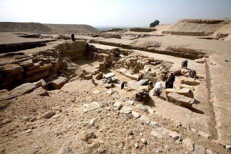 __COUNT__ Egypt Archeology Headless Pyramid - Jun 2008 Stock Pictures ...