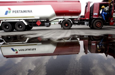 Indonesian Worker Exits Tank Truck Pertaminas Editorial Stock Photo ...