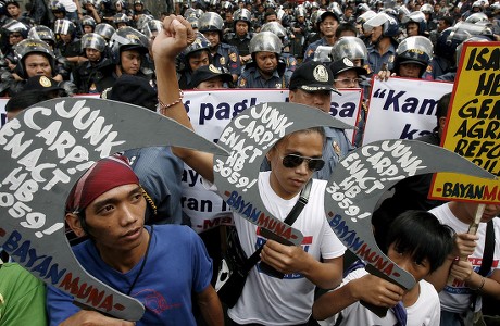 Filipino Protesters Hold Sickleshaped Signs Calling Editorial Stock ...