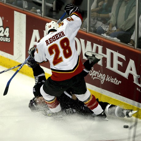Calgary Flames Robyn Regehr 28 Slams Editorial Stock Photo - Stock ...