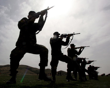 Georgian Soldiers Train New Us M4 Editorial Stock Photo - Stock Image ...