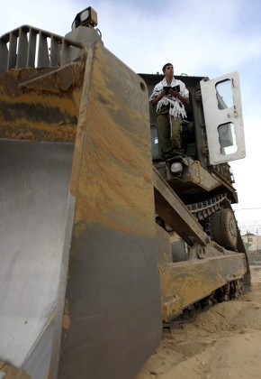 Israeli Soldier Prays Atop D9 Armored Editorial Stock Photo - Stock ...