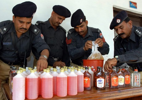 Pakistani Policemen Inspect Poisonous Alcohol Liquor Editorial Stock ...