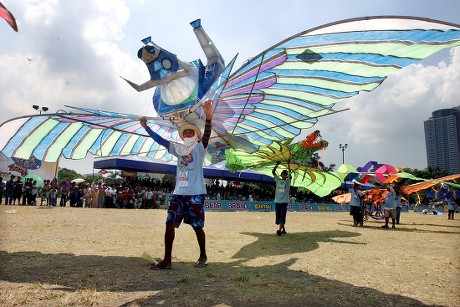 Filipino Enthusiasts Parade Their Custommade Kites Editorial Stock ...