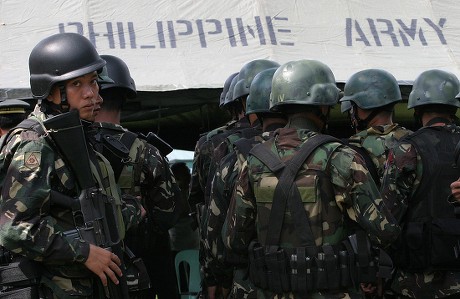 Filipino Soldiers Armed M16 Armalites Line Editorial Stock Photo ...