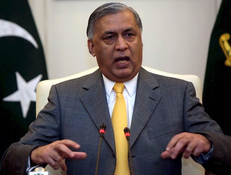 Pakistans Prime Minister Shaukat Aziz Talks Editorial Stock Photo ...
