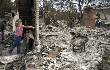 Sixyearold Julia Hively Points Out Remnants Editorial Stock Photo ...