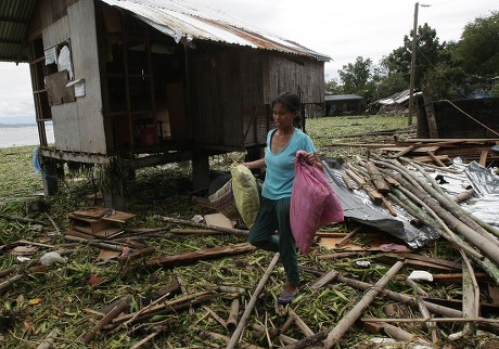 Filipino Resident Collect Her Belongings Strong Editorial Stock Photo ...