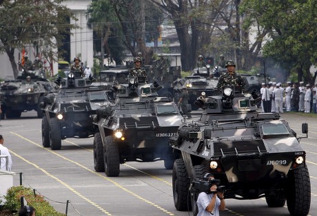 Filipino Soldiers Aboard Armoured Personnel Carrier Editorial Stock ...
