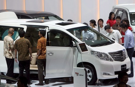 Indonesian Consumers Look New Car During Editorial Stock Photo - Stock ...