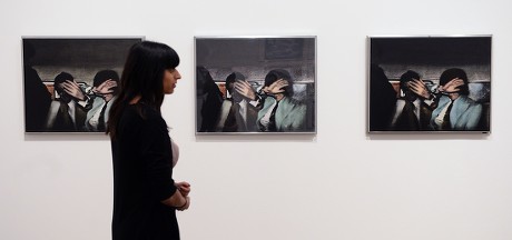 Tate Modern Staff Looks Over British Editorial Stock Photo - Stock ...