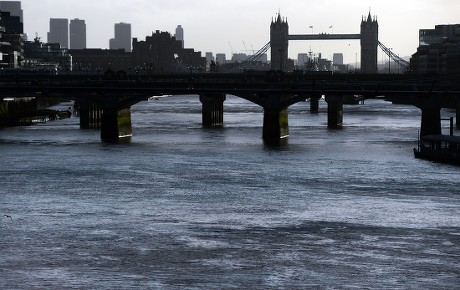 River Thames Flows Through Central London Editorial Stock Photo - Stock ...