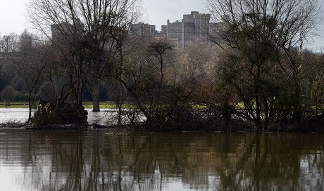 Flood Plains Pictured Overlooking Windsor Castle Editorial Stock Photo ...