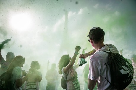 People Covered Colourful Chalk Powder Dance Editorial Stock Photo ...