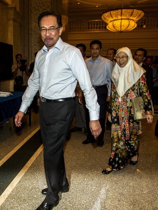 Malaysian Opposition Leader Anwar Ibrahim L Editorial Stock Photo ...