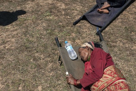 250 Digging dead bodies Stock Pictures, Editorial Images and Stock ...