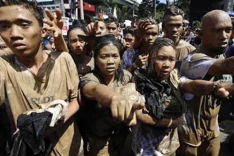 Filipinos Mud On Their Faces Stage Editorial Stock Photo - Stock Image ...