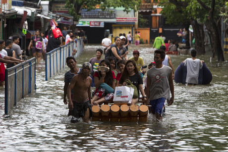 Filipino Flood Victims Ride On Makeshift Editorial Stock Photo - Stock ...