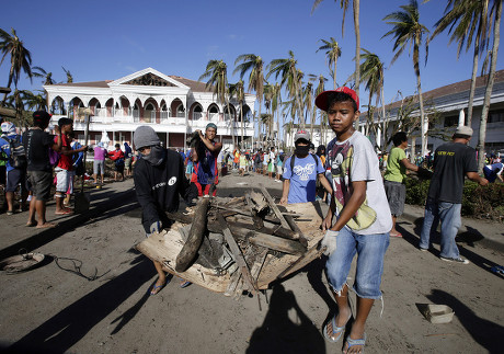 Filipino Typhoon Victims Clean Debris Sto Editorial Stock Photo - Stock ...