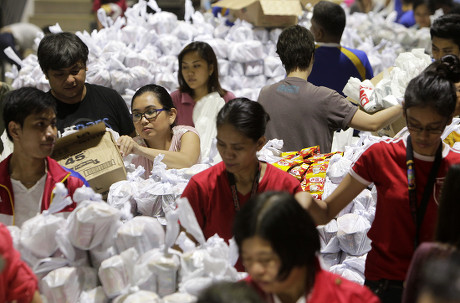 Filipino Volunteers Repack Relief Goods Typhoon Editorial Stock Photo ...
