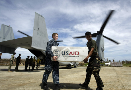 Us Soldiers Carry Box Relief Goods Editorial Stock Photo - Stock Image ...