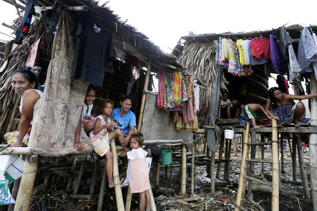 Extended Filipino Indigenous Badjao Family Sit Editorial Stock Photo ...