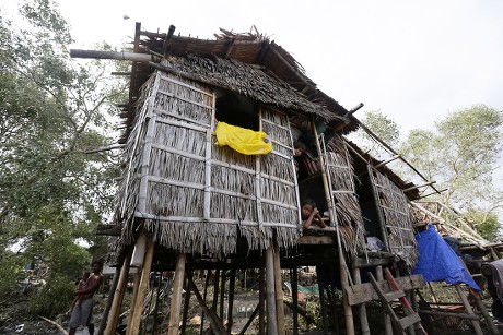 Filipino Indigenous Badjao Inside Their Stilt Editorial Stock Photo ...