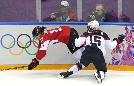 Anne Schleper R Us Vies Puck Editorial Stock Photo - Stock Image ...
