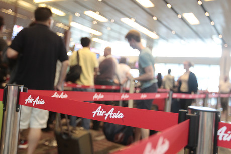 Airasia Customers Queue Line Checkin Counter Editorial Stock Photo ...