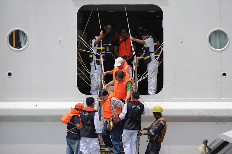 Volunteers Disembark Cruise Ship Star Gemini Editorial Stock Photo ...